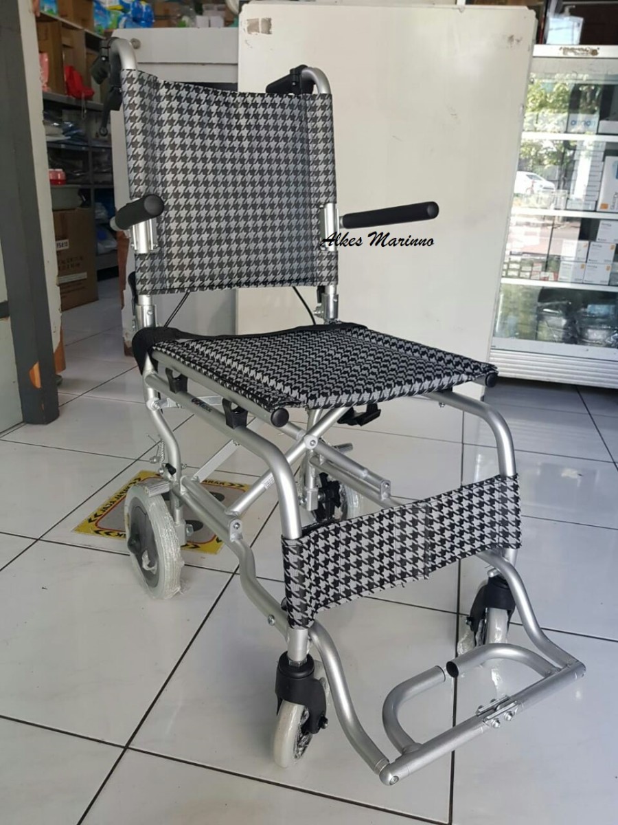 Tips Memilih Kursi Roda yang Baik – Alkes MarinnO